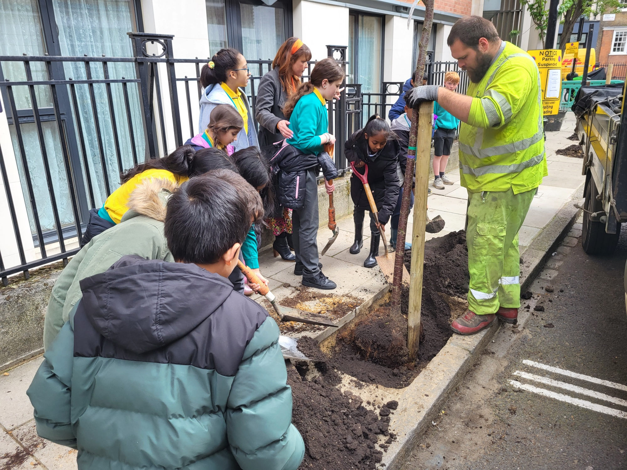 School children plant cherry trees in Ogle Street - The Fitzrovia News