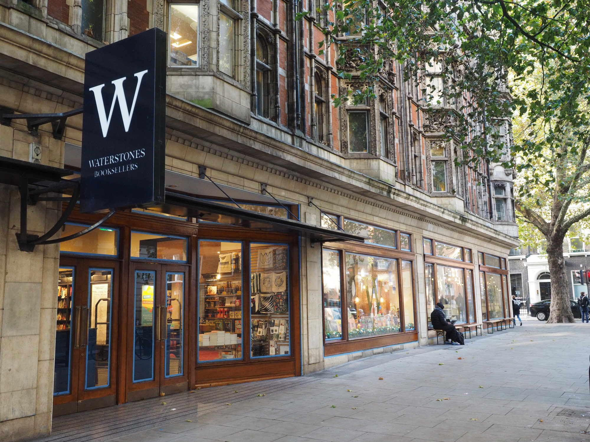 Licensing application: Waterstones, 82 Gower Street - The Fitzrovia News